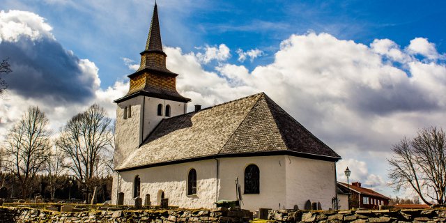 Nyeds Kyrka - Holzkirche in Molkom | GuidebookSweden