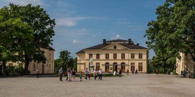 Drottningholms Slottsteater - Historical theatre at Drottningholm ...