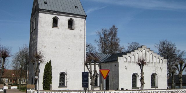 Säby Kyrka - Historische Kirche in Säby | GuidebookSweden Säby Kyrka - Historische Kirche in Säby | GuidebookSweden